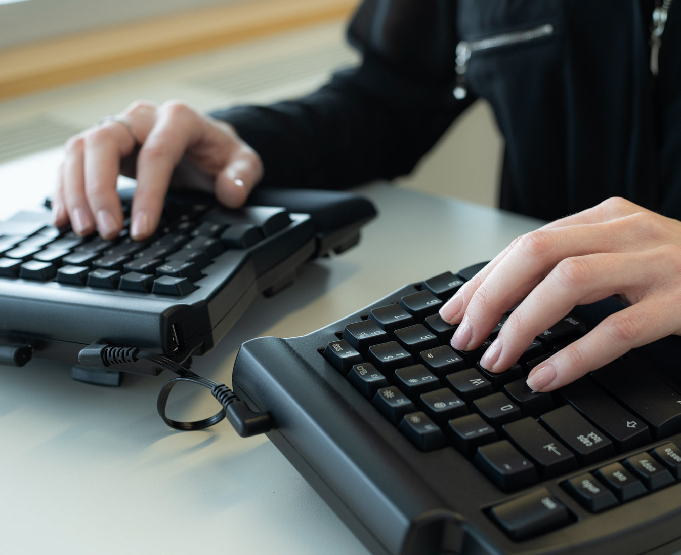 Programmable Ergo Pro Keyboard for PC – Matias