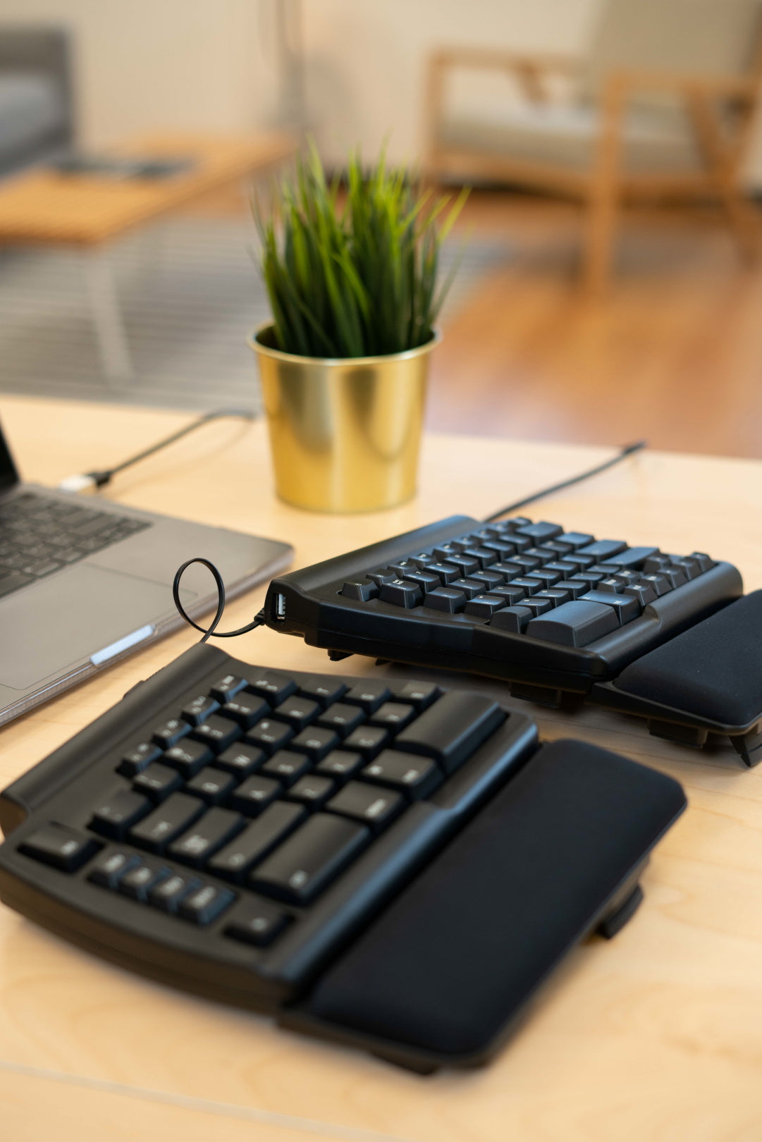 Programmable Ergo Pro Keyboard for PC – Matias