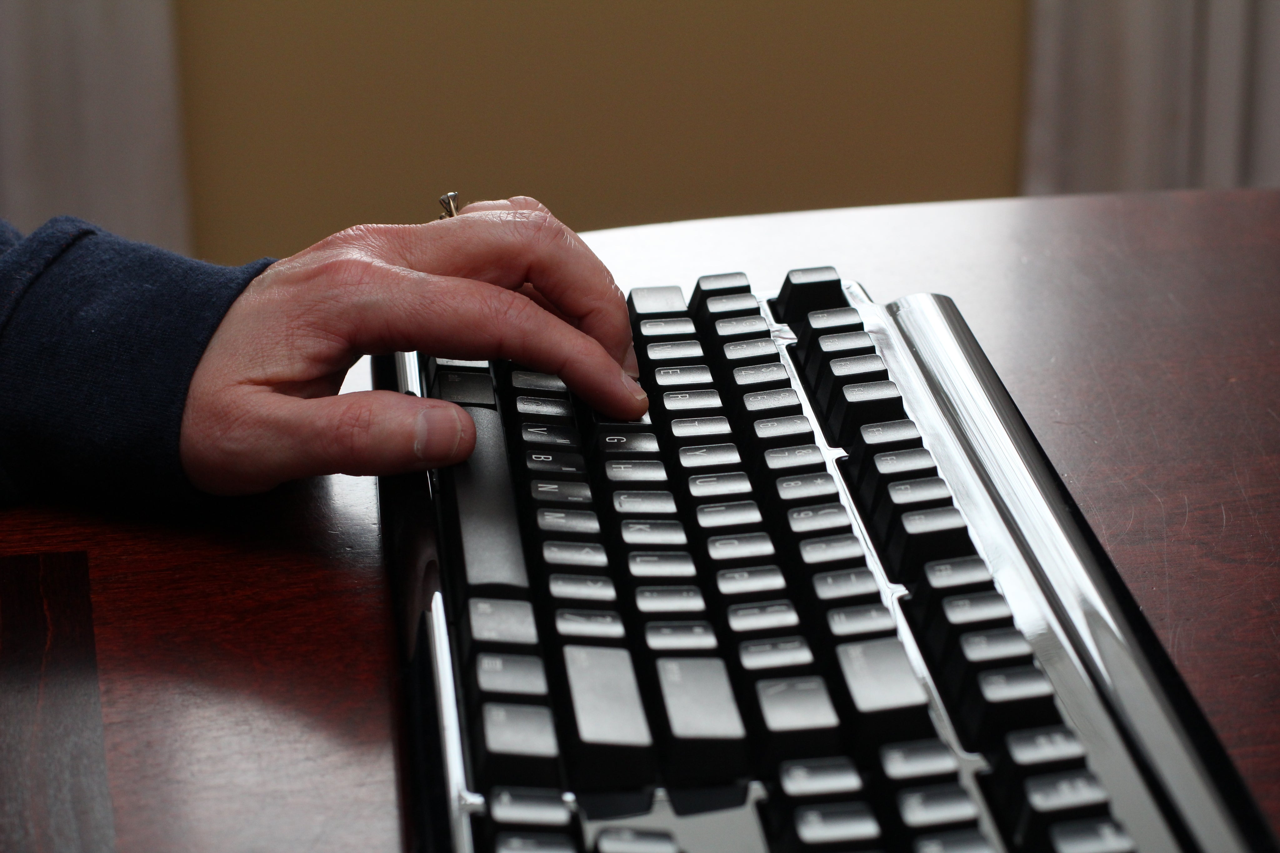 Half-QWERTY Pro Keyboard – Matias